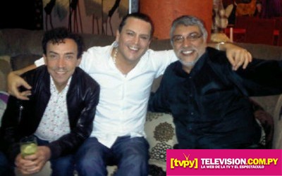 Llegó Anibal Pachano y se sacó fotos con Lugo | TELEVISION.COM.PY